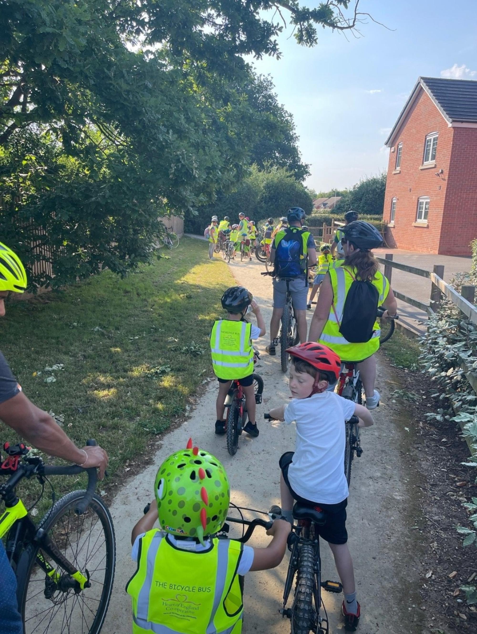 Meet our groups: The Bicycle Bus | Cycling UK